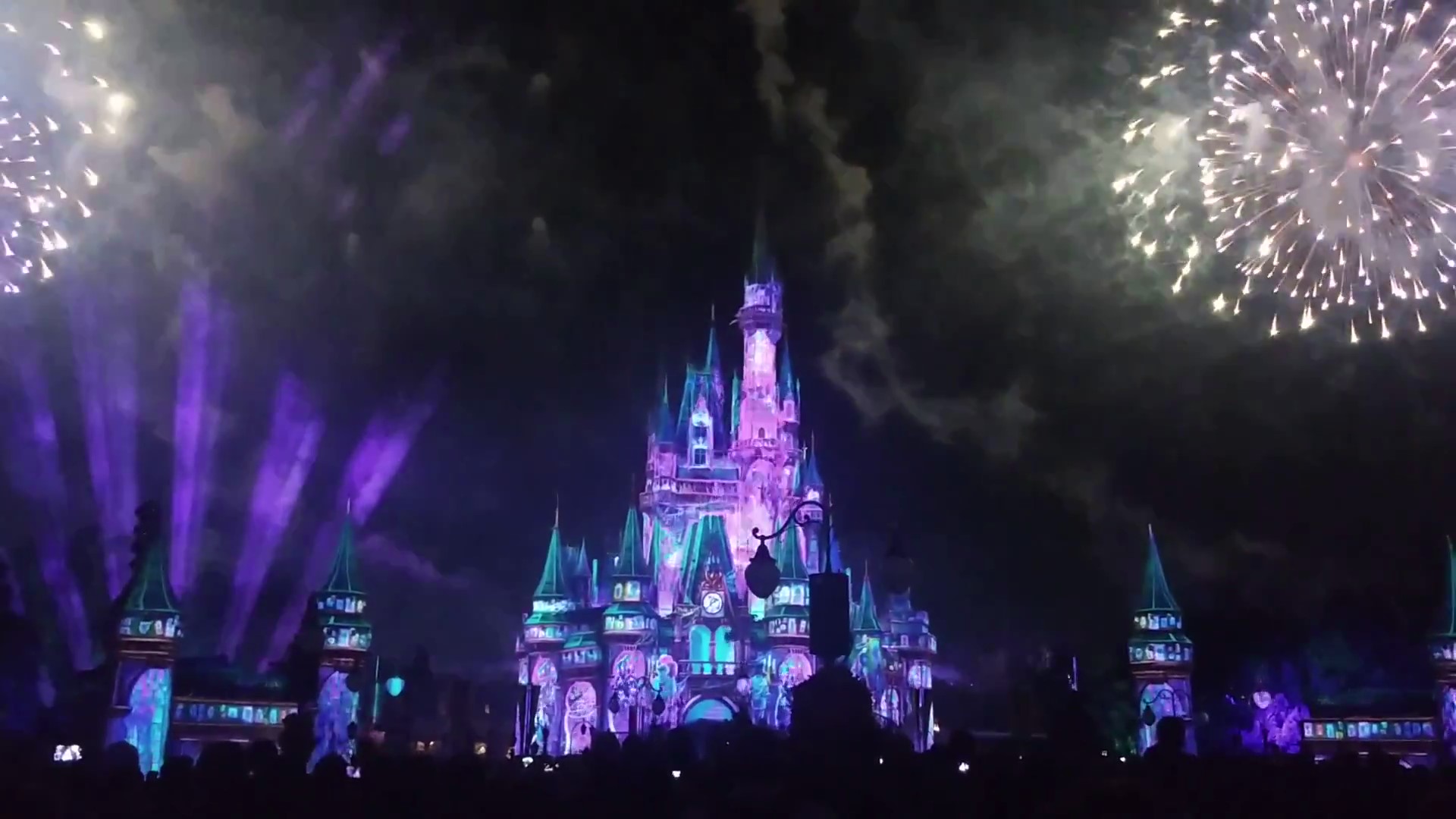 The Ultimate Guide to Viewing Fireworks at Disney World - Make Time For ...
